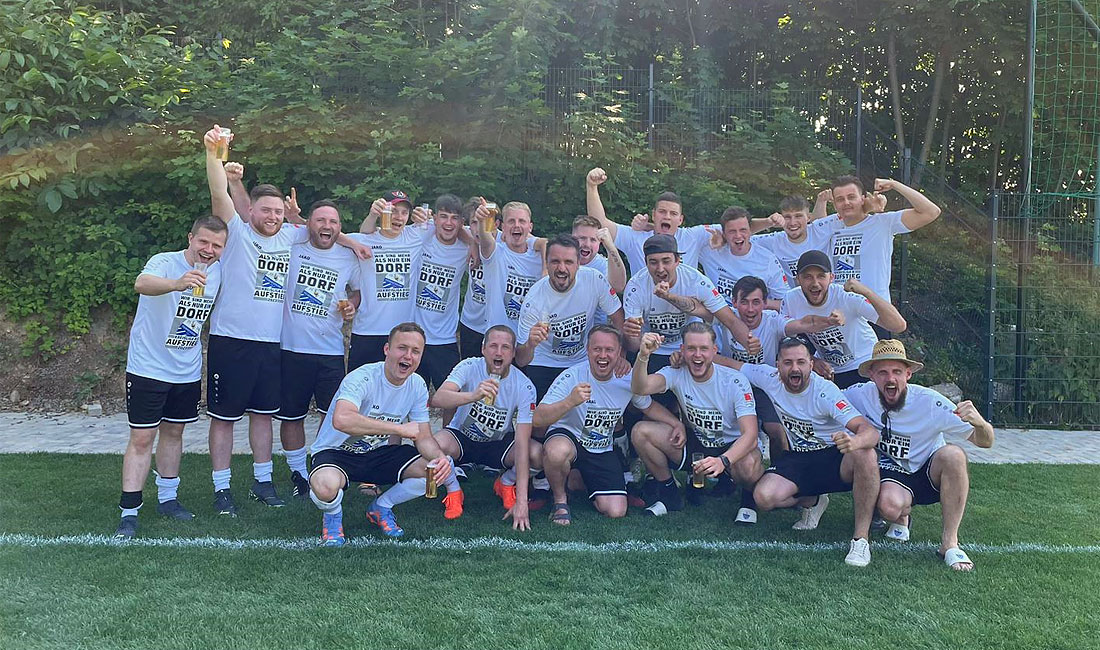 Gejubelt wurde schon vor dem Anpfiff - Oberberg-Aktuell