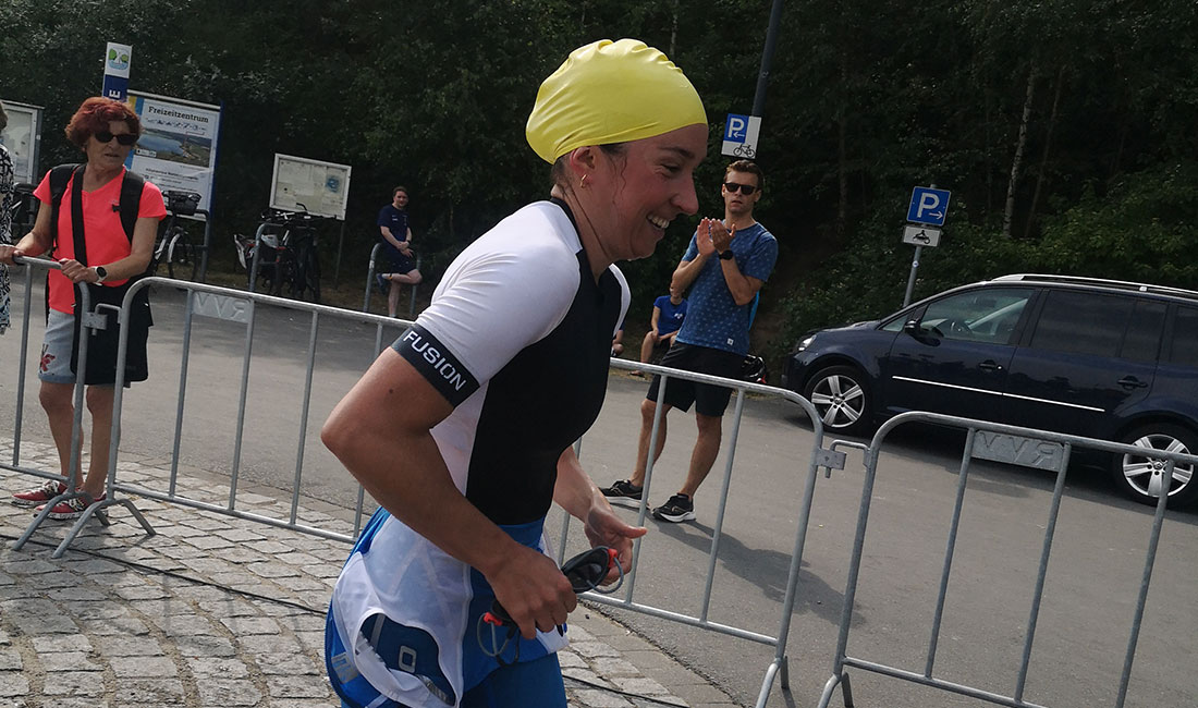 Leonie Baginski triumphiert beim Indeland-Triathlon - Oberberg-Aktuell