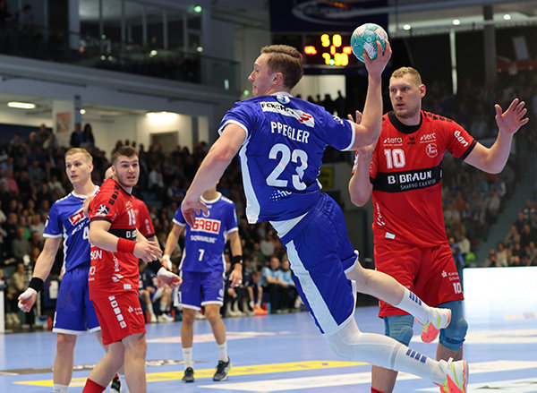 Belohnung nach Sieg im Topspiel: Sigurdsson gibt seinen Jungs ...