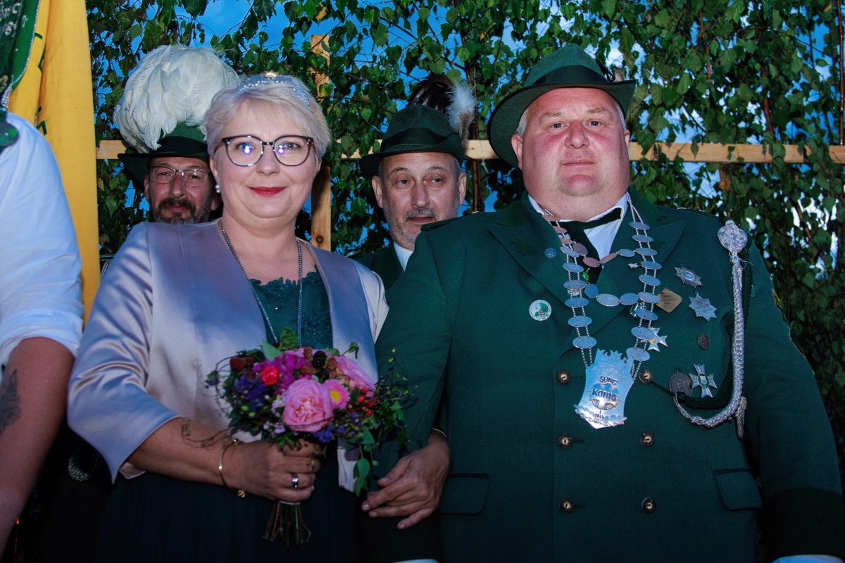 Sünger Schützen krönen Holger Jansen zum neuen König - Oberberg-Aktuell