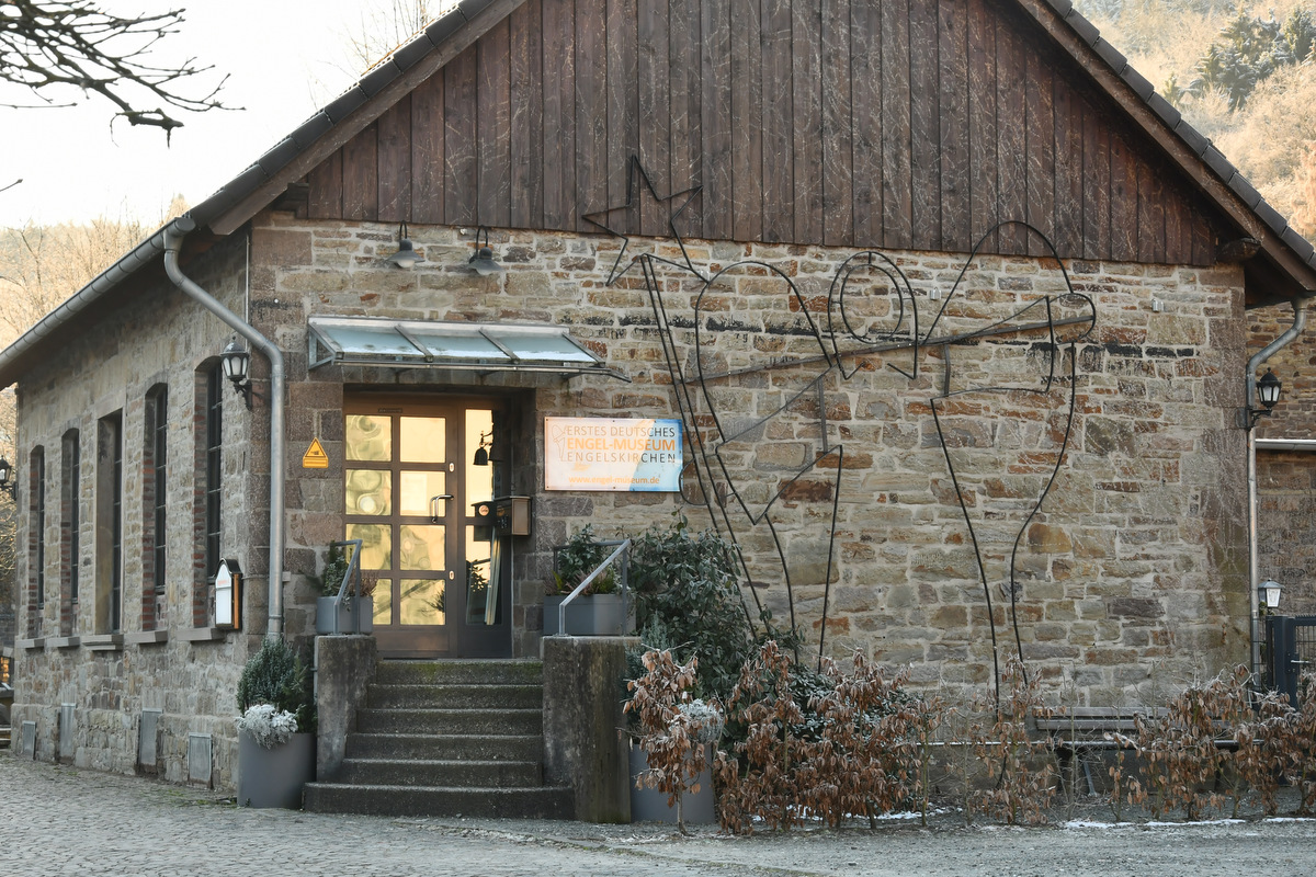 Engel-Museum feiert Zehnjähriges - Oberberg-Aktuell