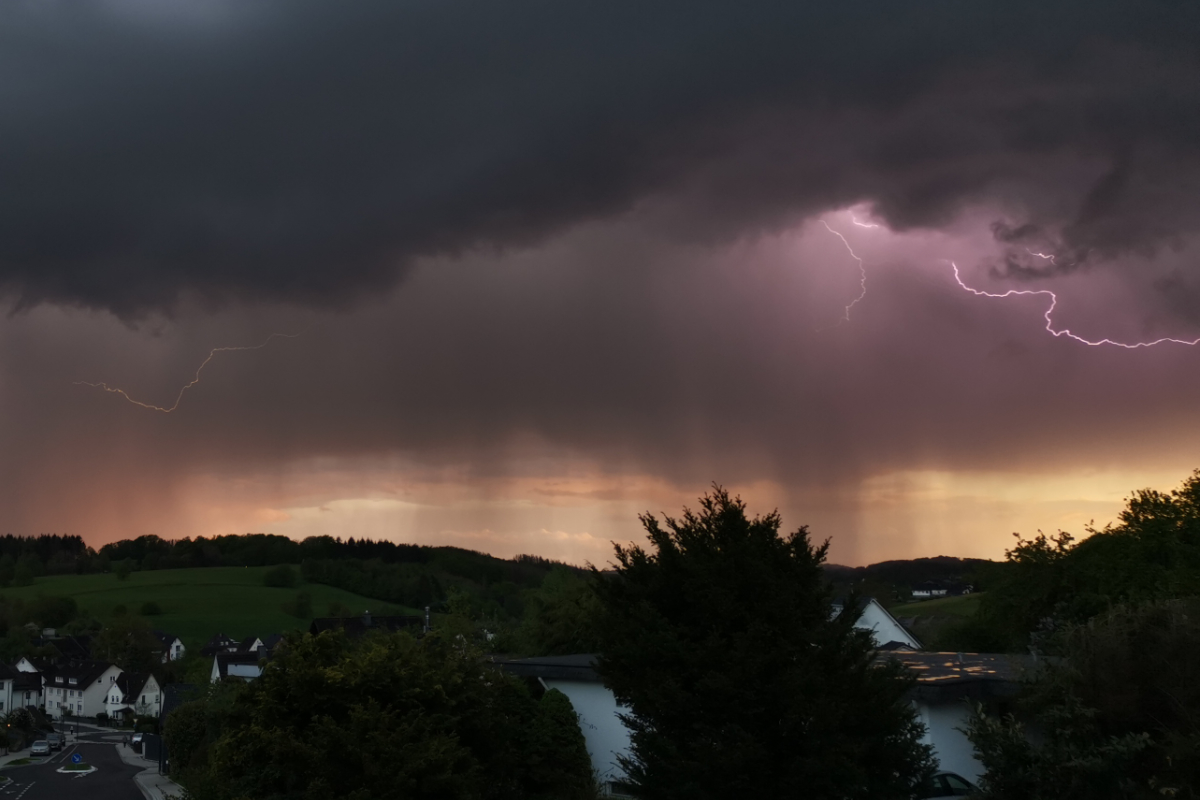 Potz Blitz! - Oberberg-Aktuell